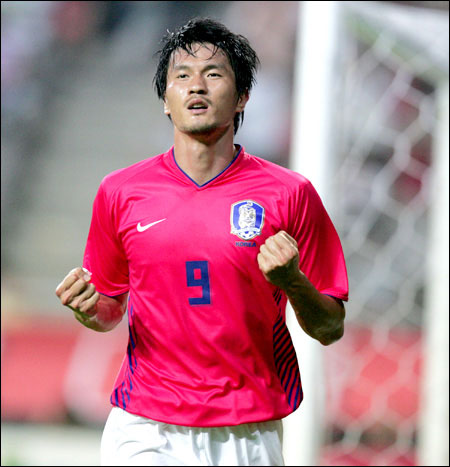 Cho to the Rescue - The Korea Times