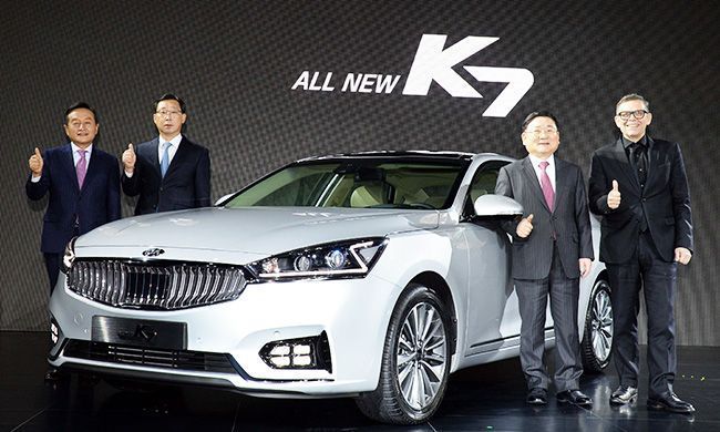 Kia launches all-new K7 luxury sedan - The Korea Times