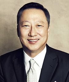 Doosan chairman hands over group control to nephew - The Korea Times
