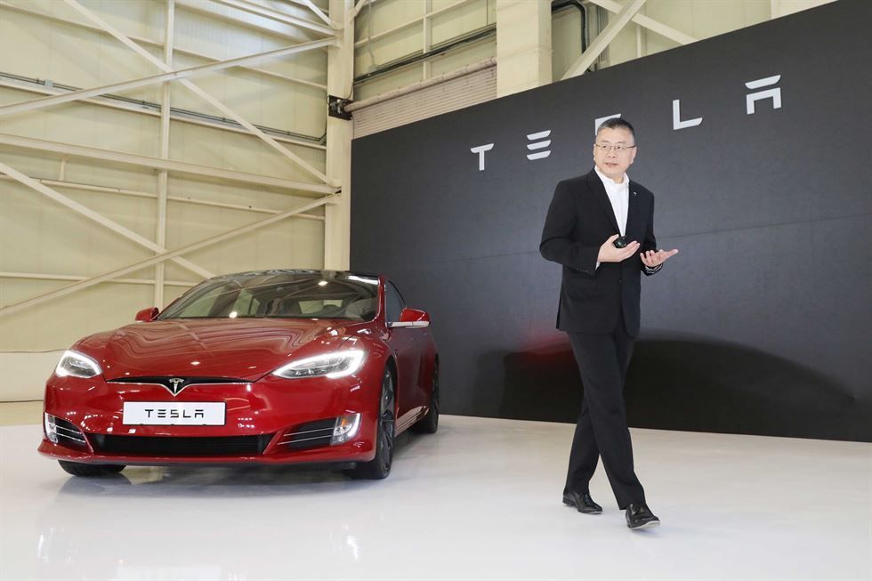Tesla rolls out its quickest family sedan here - The Korea Times