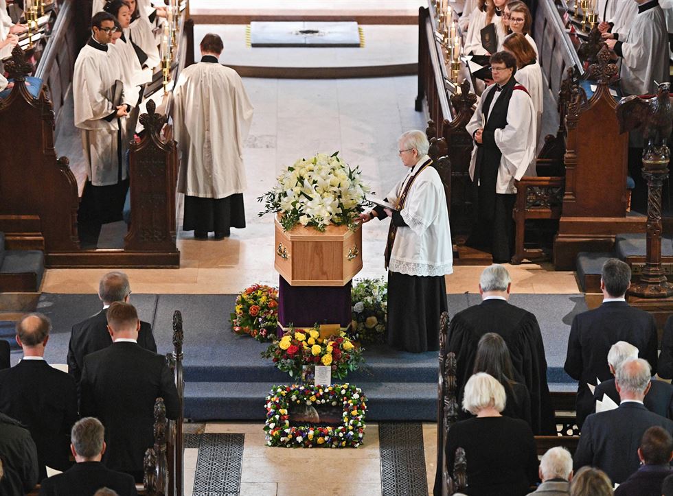 Stephen Hawking laid to rest [PHOTOS] - The Korea Times
