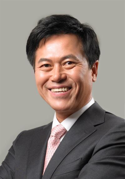 Facebook agrees to pay network fees to SK - The Korea Times