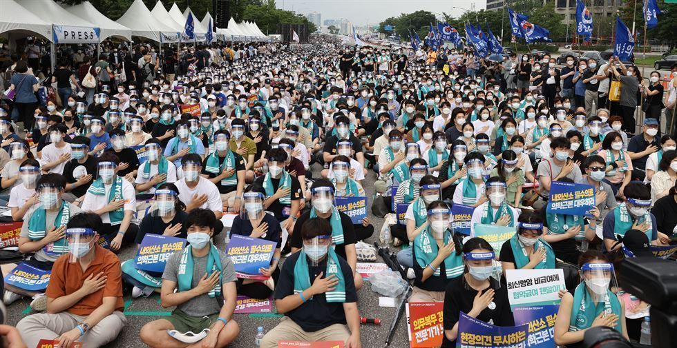 Medical interns, residents to go on strike again - The Korea Times