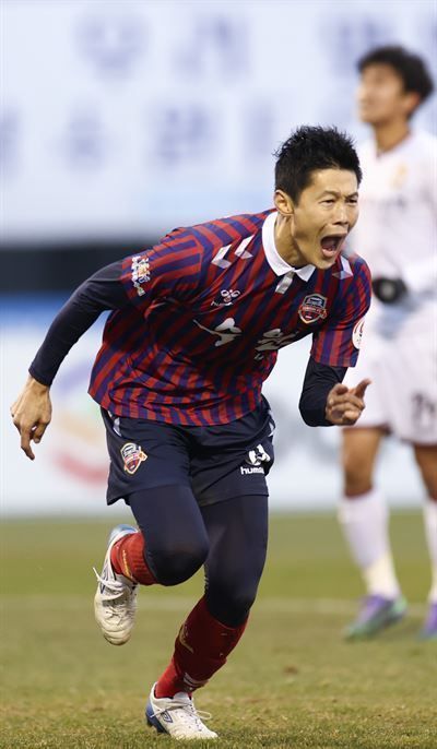 North Korean international footballer wins MVP award in South Korean ...