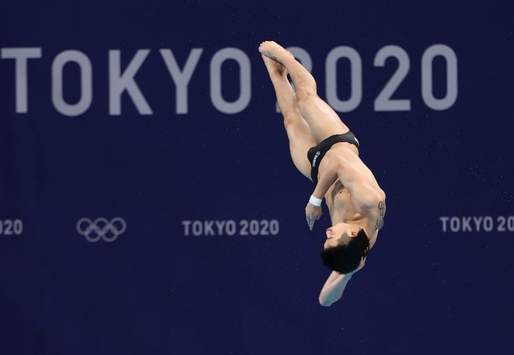 Historic dive - The Korea Times