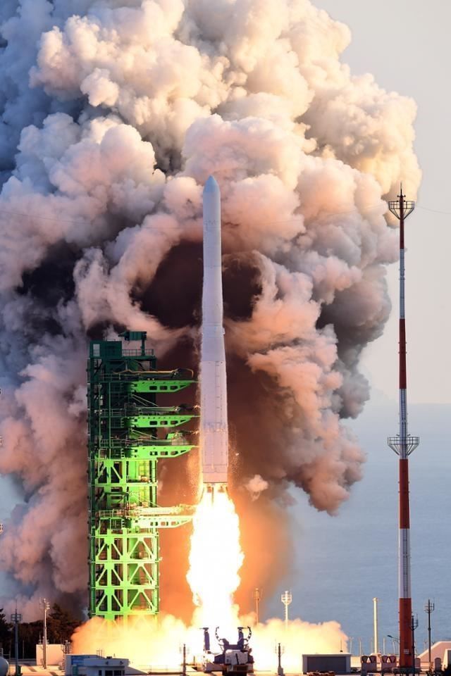 Korea plans 2nd launch of domestically developed space rocket June 15 ...