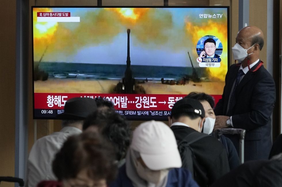 N. Korea lobs coastal artillery shells into Yellow, East Seas: S ...