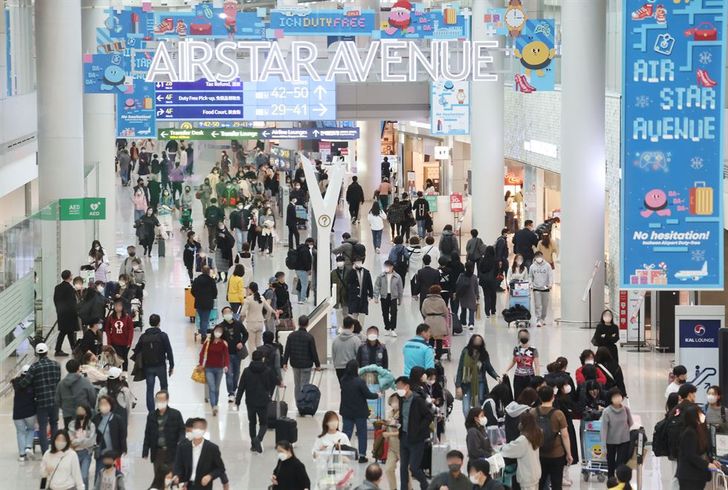 Plane ticket sales more than triple in November: Interpark - The Korea ...