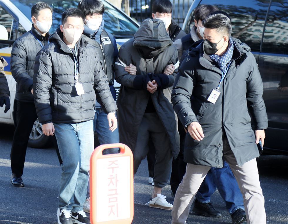 Taxi driver murder suspect identified as 31-year-old Lee Ki-young - The ...