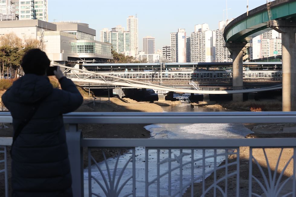 Seoul to upgrade safety inspections for small bridges, tunnels - The ...