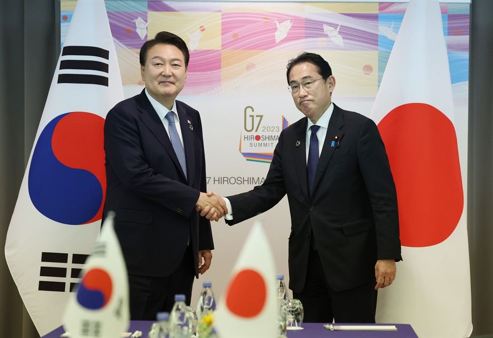 Yoon, Japan PM hold summit in Hiroshima - The Korea Times