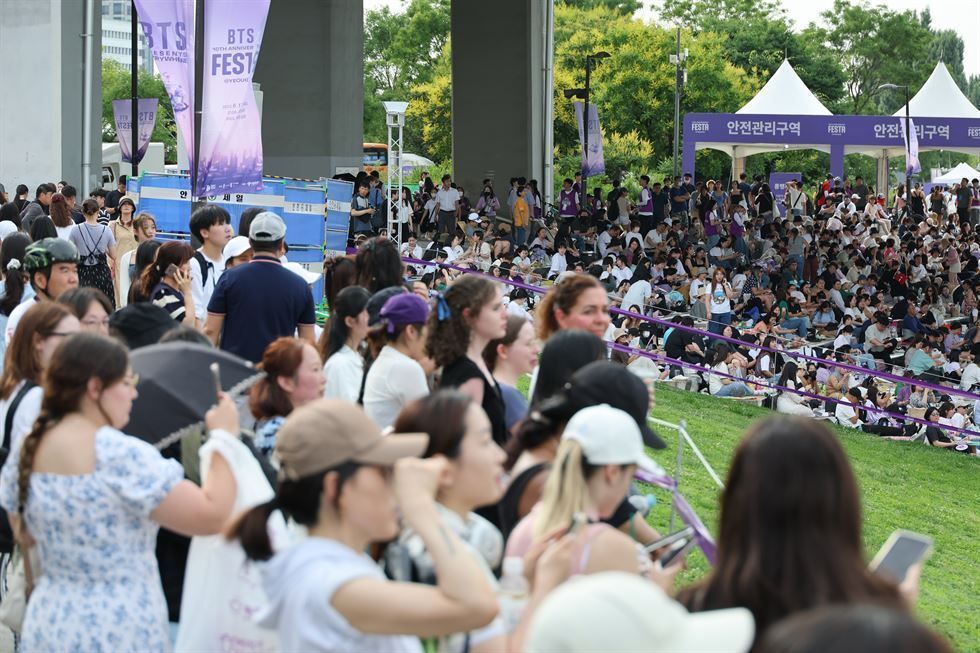 BTS fans pack Seoul park to celebrate 10-year anniversary - The Korea Times