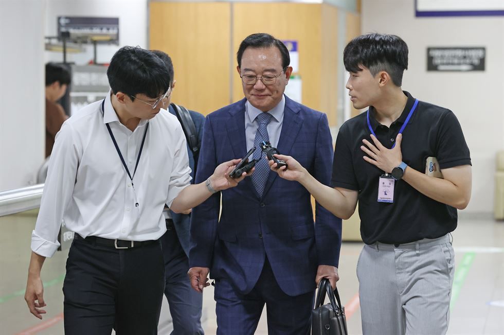 Prosecutors demand 6-year sentence for ex-Ulsan mayor in election ...