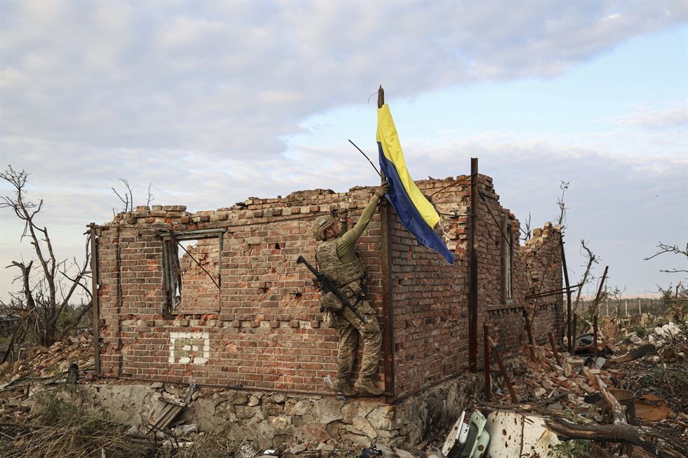 Ukraine general says Klishchiivka village near Bakhmut recaptured - The ...