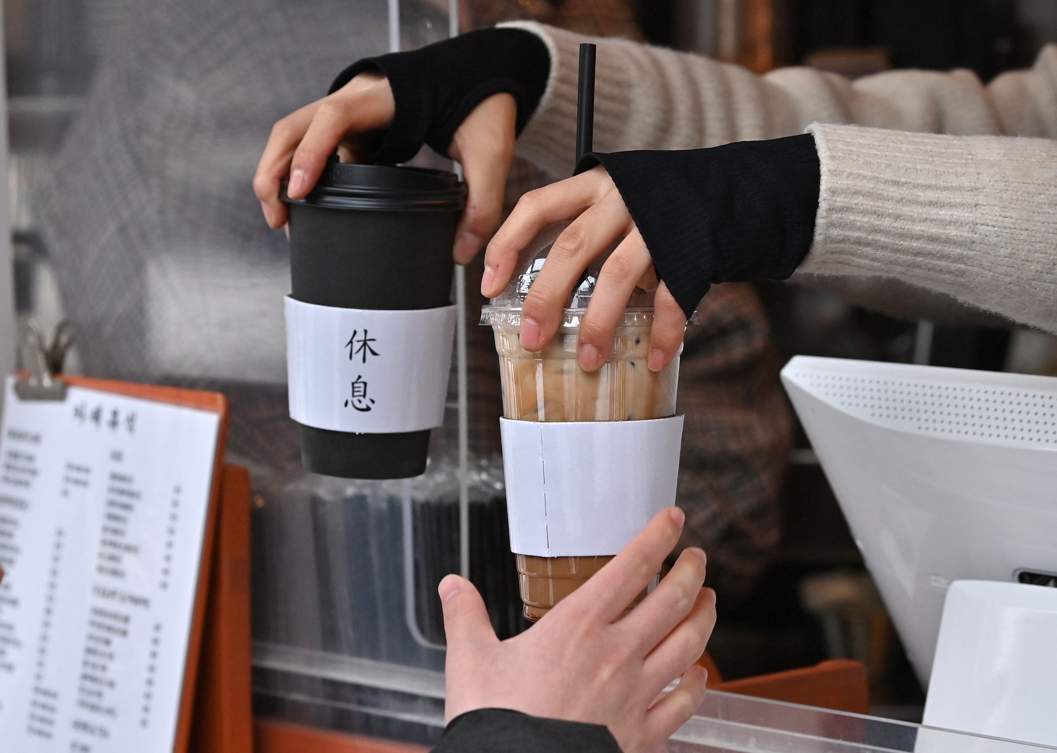[LIFESTYLE] Coffee so cold it's hot: South Korea's love of iced ...