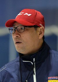 Son Shines; Jim Paek takes Korean hockey to world stage - The Korea Times