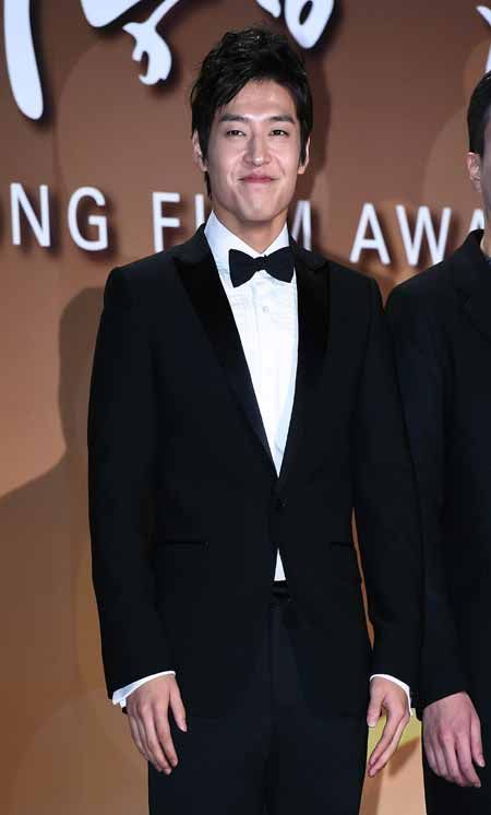Kang Ha-neul blooms in tvN's 'Youth Over Flowers' - The Korea Times