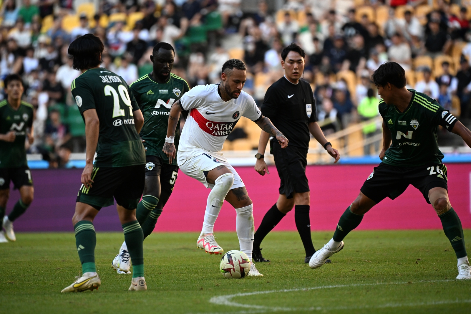 The Korea Times - DARKROOM