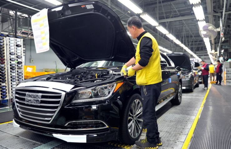 Thousands of auto workers set to lose jobs - The Korea Times