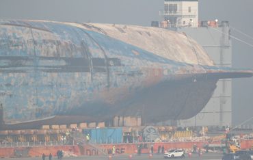 Tens of items retrieved from sunken Sewol ferry - The Korea Times
