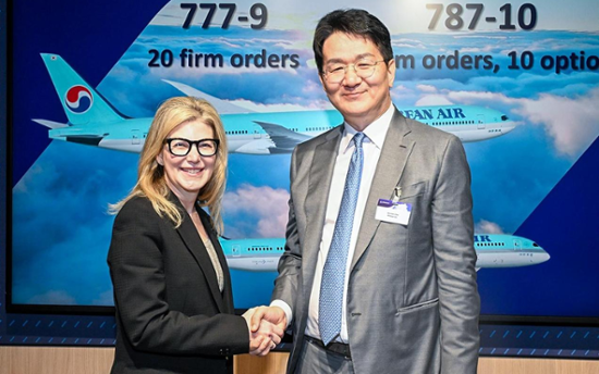 Korean Air to order up to 50 wide-body aircraft from Boeing for ...