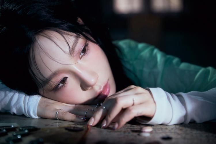 Taeyeon unveils emotionally charged mini-album 'To. X' 태연, 감성충만 앨범 '투 ...