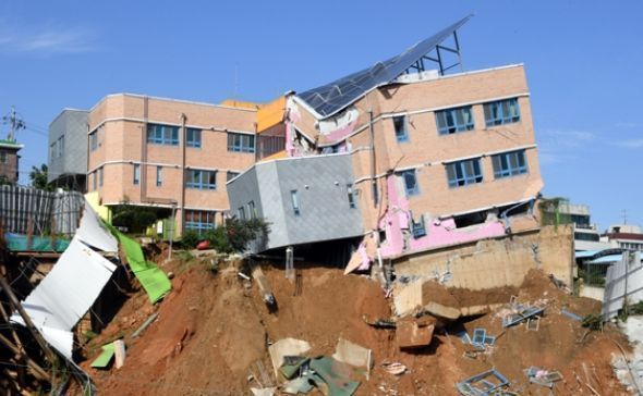 Preschool building collapse narrowly misses disaster - The Korea Times