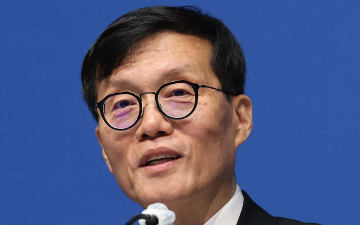 BOK rate cut elusive amid high oil prices, plunging won - The Korea Times