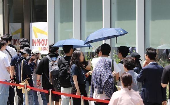 In-N-Out Burger pop-up store attracts record crowd - The Korea Times